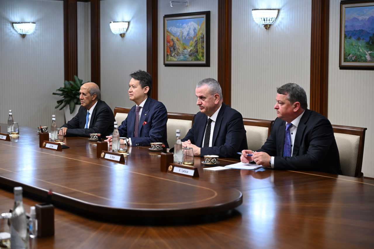 Butunjahon intellektual mulk tashkiloti bosh direktori Daren Tang bilan ...