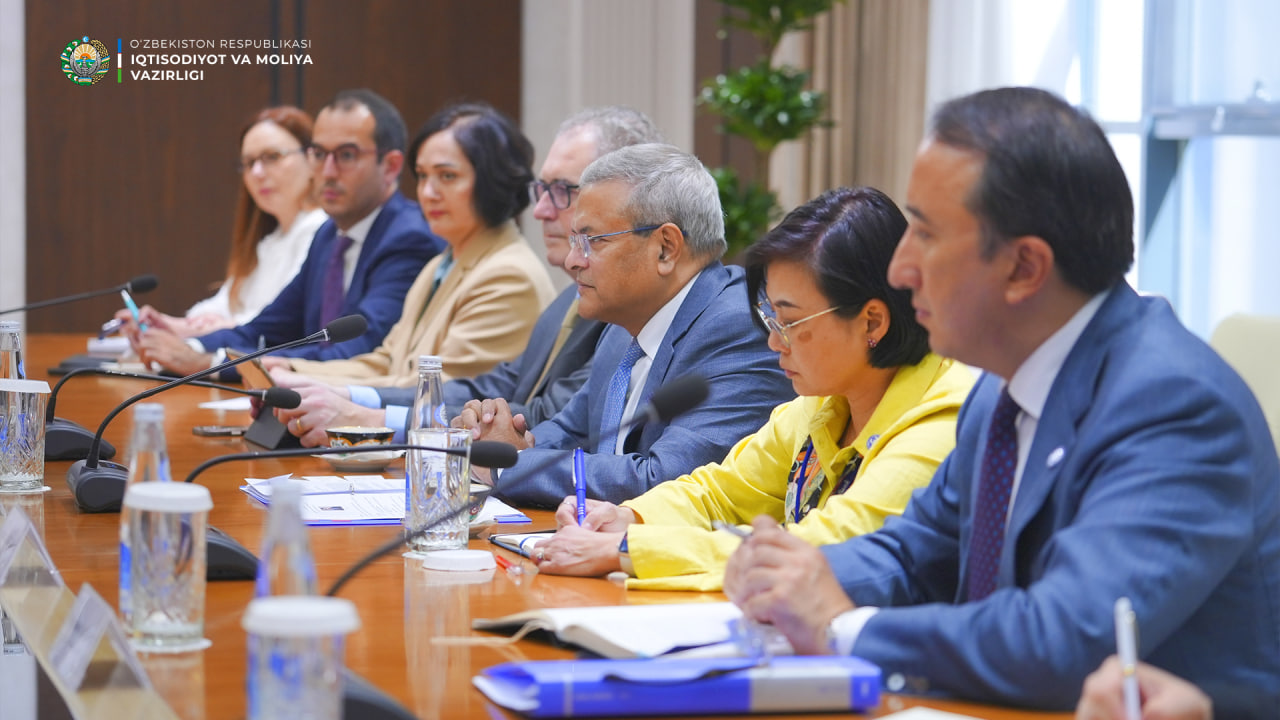 Views exchanged on cooperation with Asian Development Bank representatives