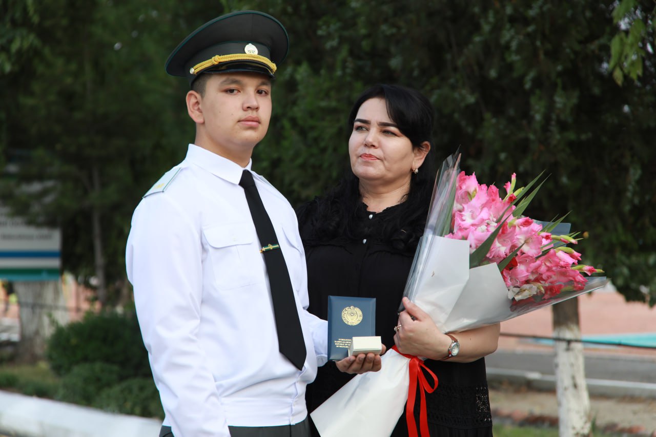 Farg‘ona “Temurbeklar maktabi”da navbatdagi bitiruvchilar katta hayotga yo‘l oldi