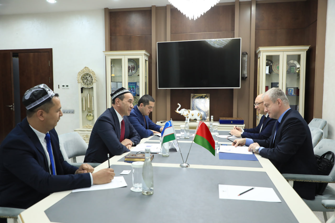 O‘zbekiston madaniyat vaziri Ozodbek Nazarbekov hamda Belarus va ...