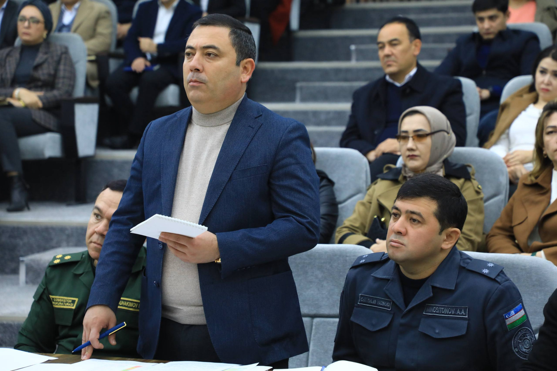 Dolzarb masalalar yuzasidan viloyat hokimi Shuhratbek Abdurahmonov ...