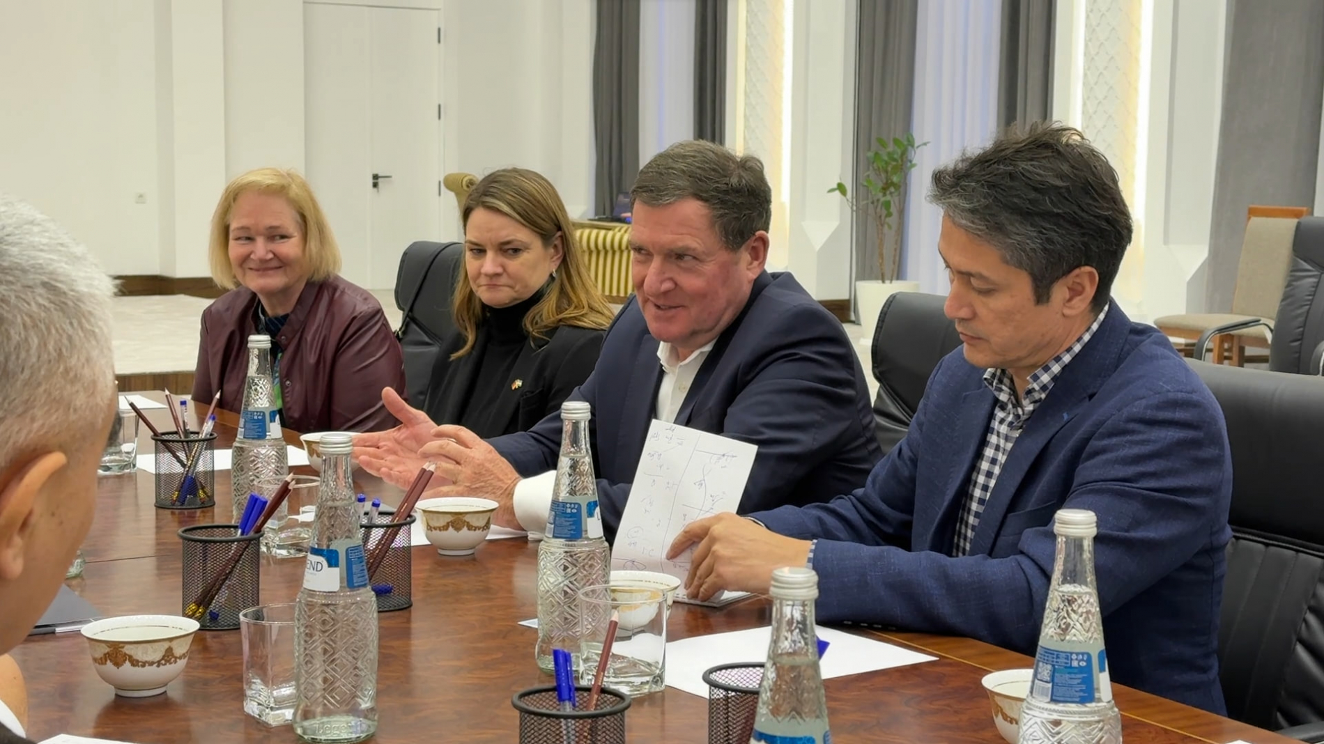 Botir Zaripov Germaniyaning “AVESTOS” GmbH kompaniyasi bosh direktorini ...