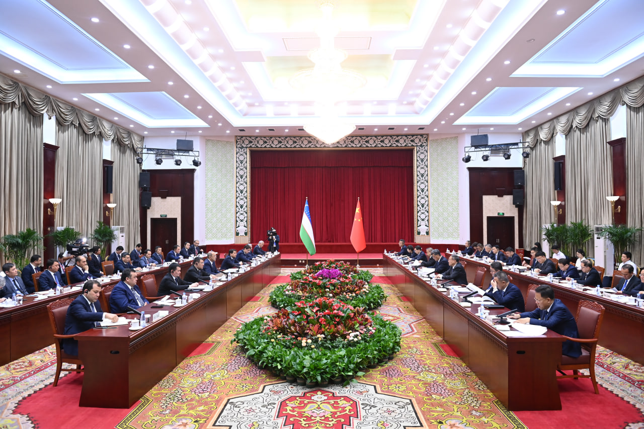 O‘zbekiston Bosh vaziri Urumchi shahrida Shinjon-Uyg‘ur avtonom rayoni Partqo‘mi kotibi bilan ...